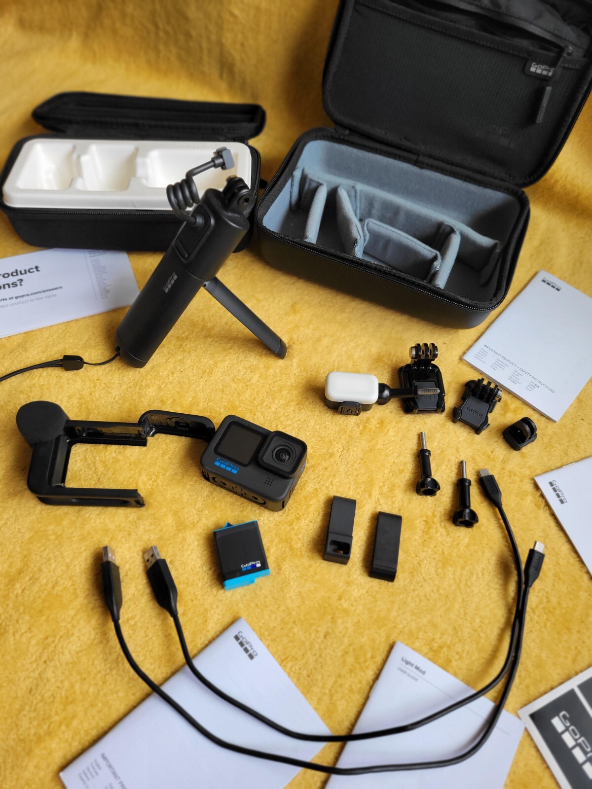 GoPro Hero 10 Black Creator Edition with Volta and extra case (new ...