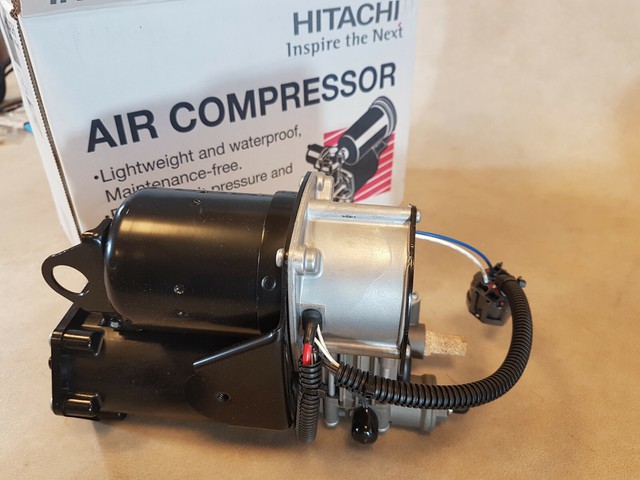 Range Rover L322 Mk3 Air Suspension Compressor LR025111 Hitachi for ...