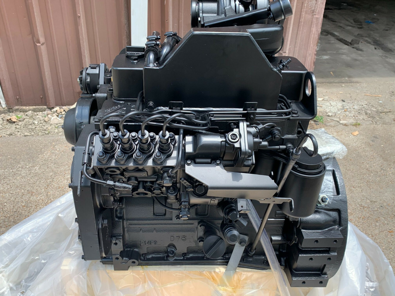 Brand New Cummins 4BT 130HP engine for Ingersoll Rand, Dynapac ...