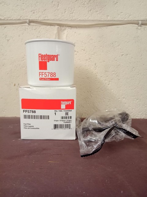 Fleetguard FF5788 Fuel filter 2526338 for sale online | eBay