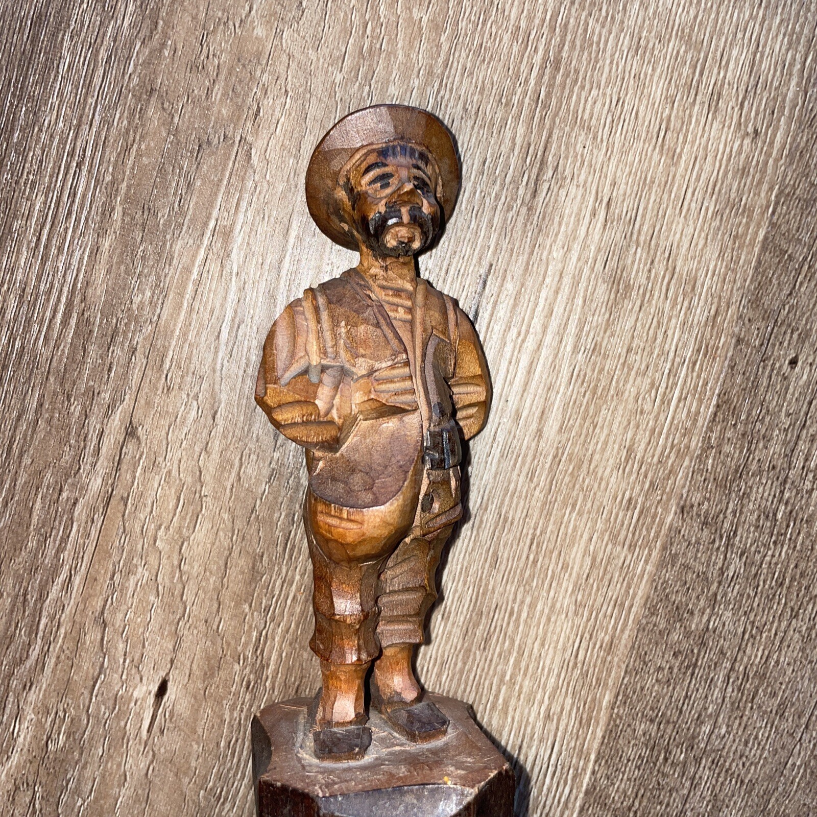 VINTAGE CARVED WOOD MAN FIGURE STATUE CHEVALIER Height 5” | eBay