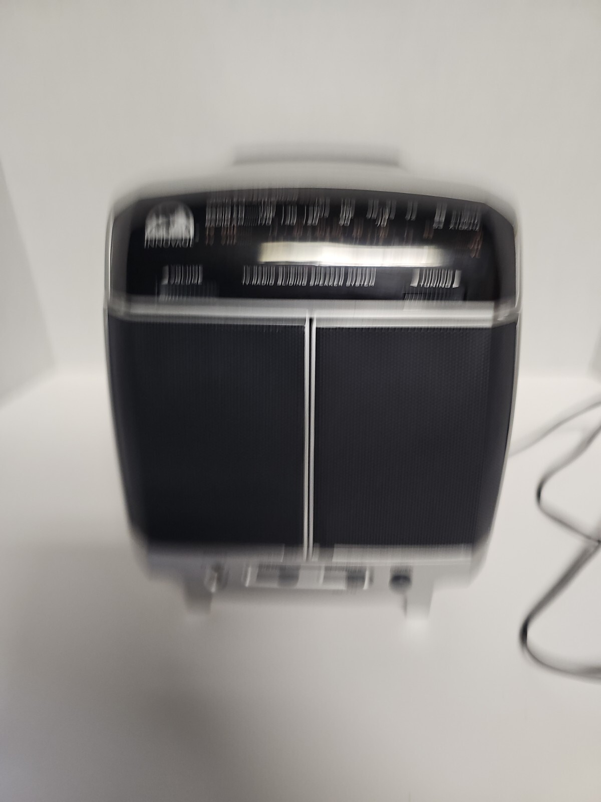 INNOVAGE Portable TV/Radio Combo, AC/DC 5" TV screen Tested. | eBay