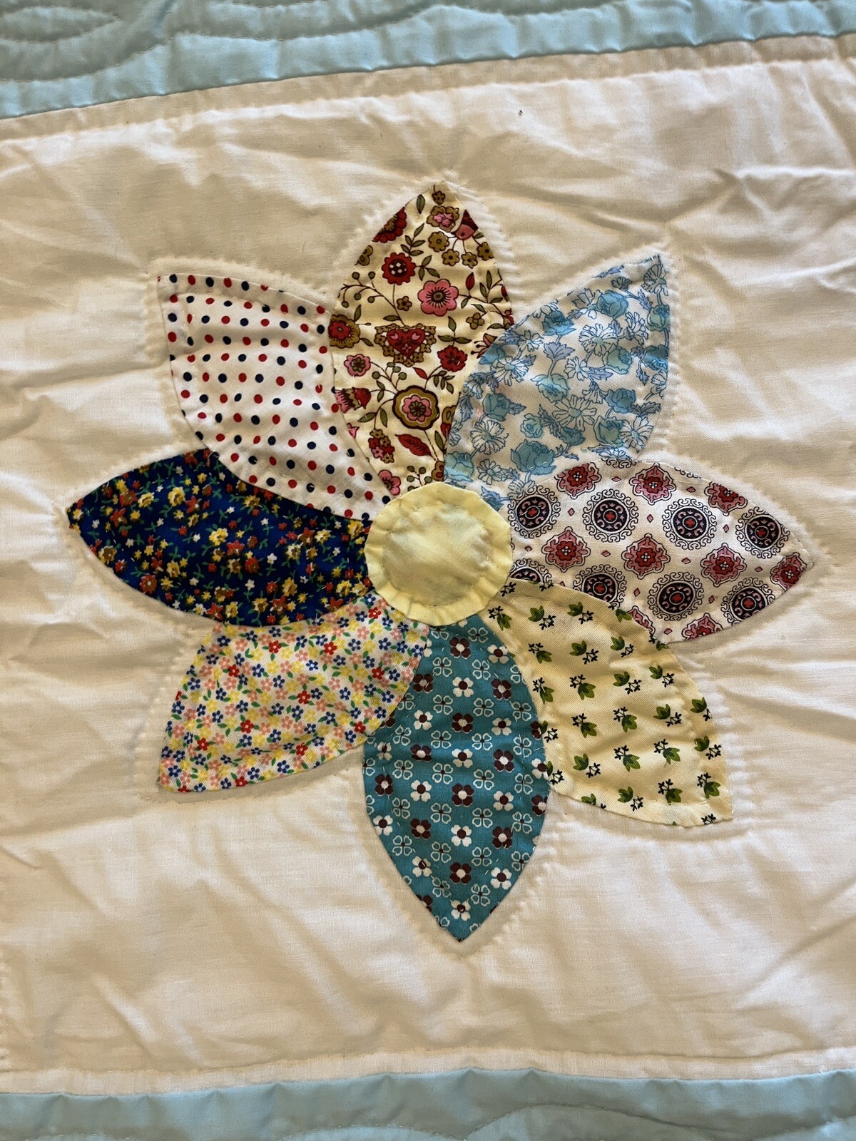 Vintage 1960-1970's light blue flower quilt | eBay