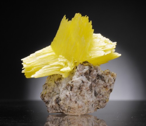 Arcanite crystals on matrix from Poland yellow like wulfenite | eBay