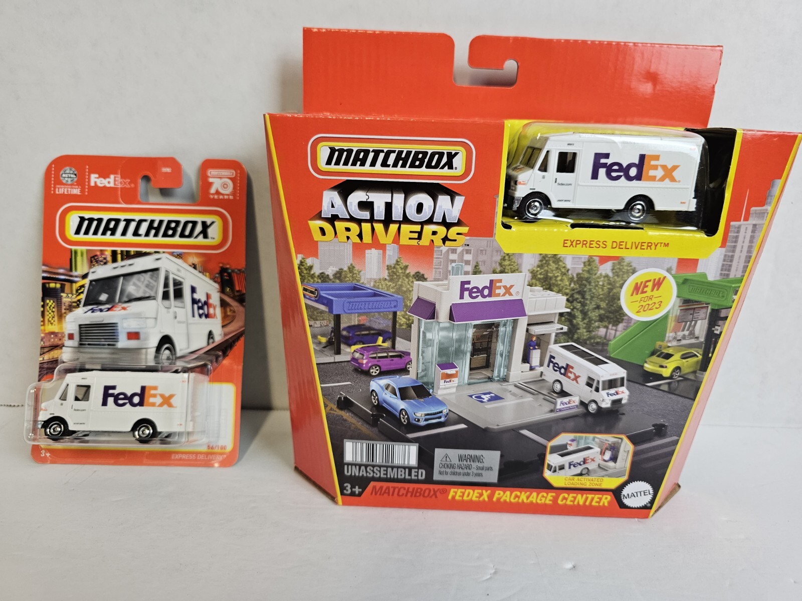 Set Of 2 Matchbox Action Drivers Fedex Package Center Playset & Extra ...