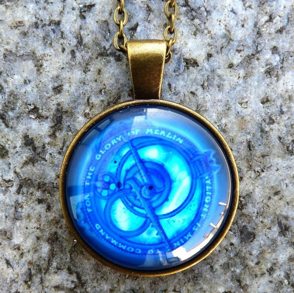 Amulet of Daylight Talisman of Merlin Troll Hunter Magic Power Pendant ...