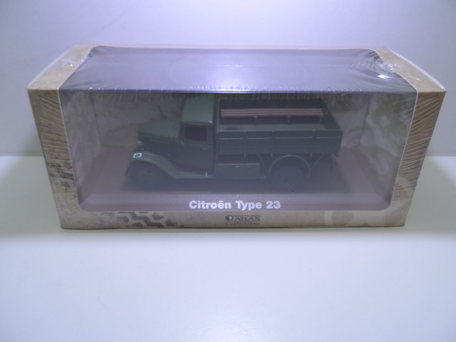 Choice Of New Sealed Atlas Editions Military Vehicles w/Stand 1:43 | eBay