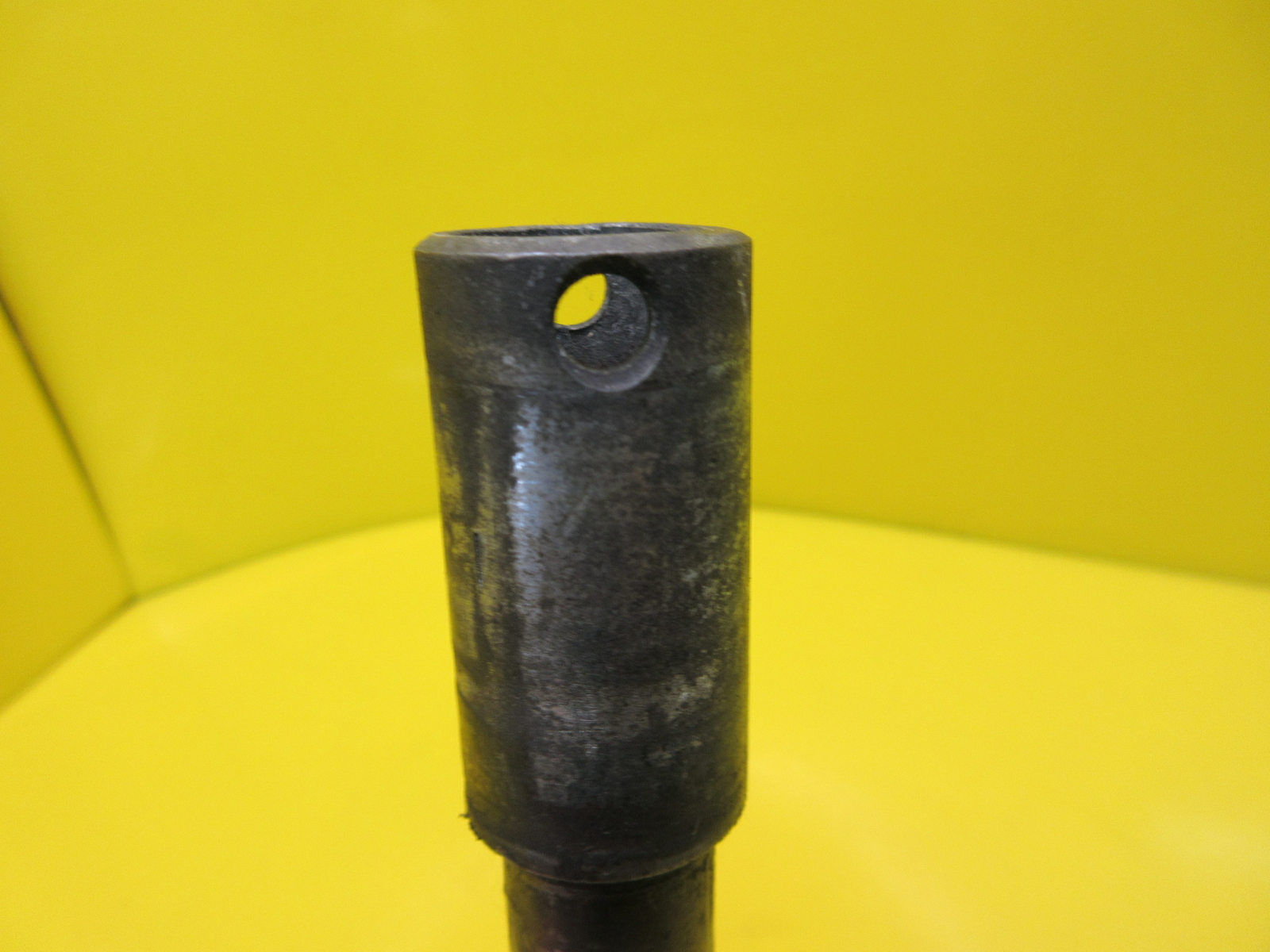 YAMAHA VMAX V-MAX 1200 VMX12 85-95 REAR AXLE BACK WHEEL RIM PIVOT BOLT ...