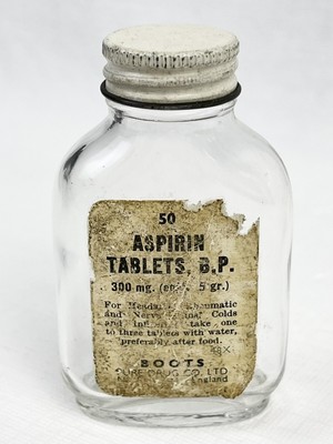 VINTAGE BOOTS PURE DRUG COMPANY EMPTY 50 TABLET 300 MG ASPIRIN BOTTLE ...