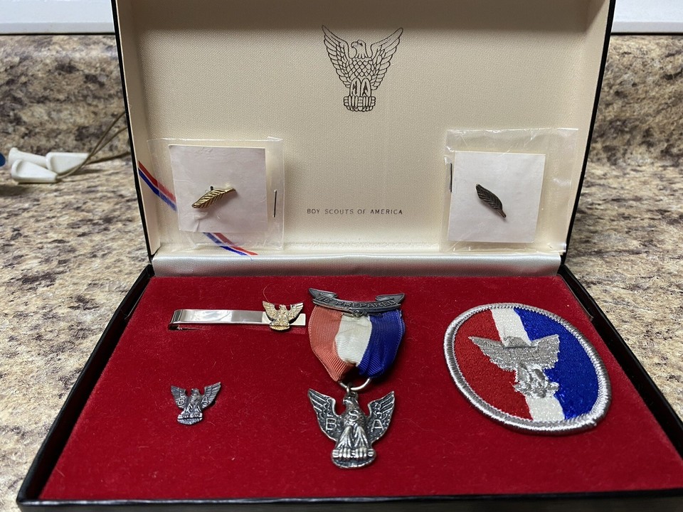Vtg BOY SCOUTS of AMERICA Eagle Scout BSA Award Set w Gold & Bronze ...