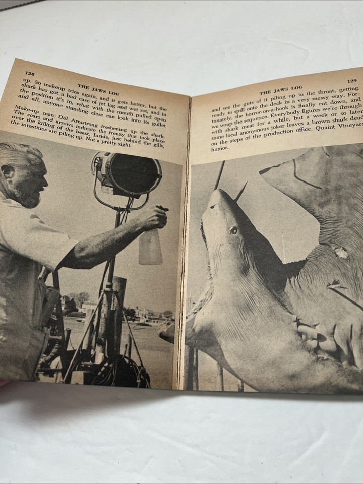 The Jaws Log by Carl Gottlieb (1975 PB Fifth Printing Steven Spielberg ...