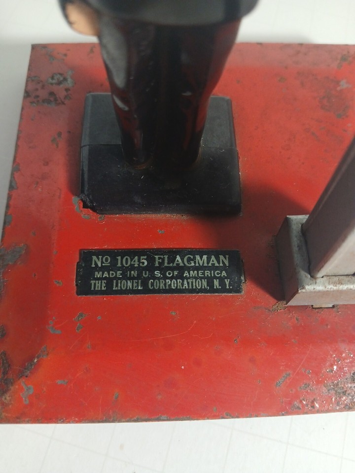 Vintage O Scale Lionel 1045 Flagman with Sign Untested Parts Or ...