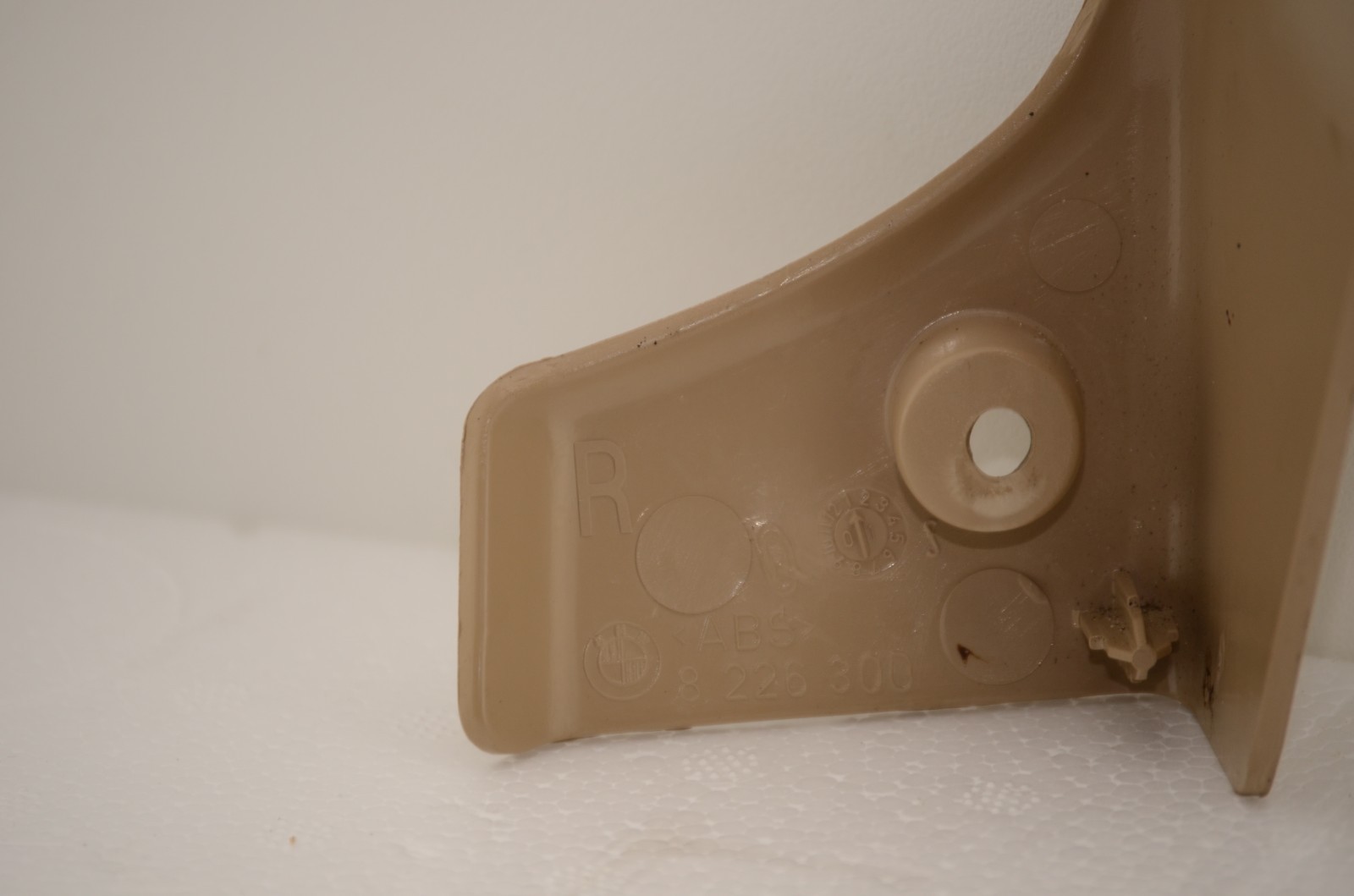 2000-2006 BMW E53 X5 Front Right Seat Inner Trim (TAN / BEIGE) PN ...