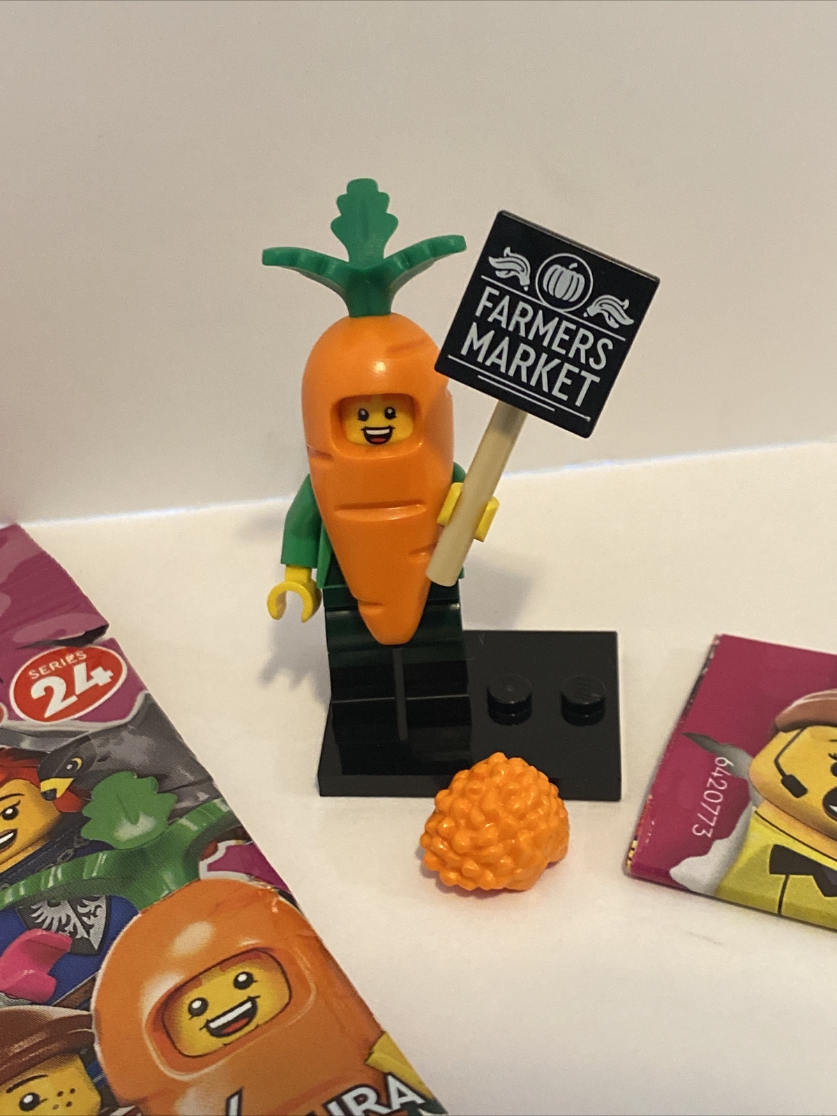 Lego 71037 Minifigures Series 24 Farmers Market Carrot Mascot Costume ...
