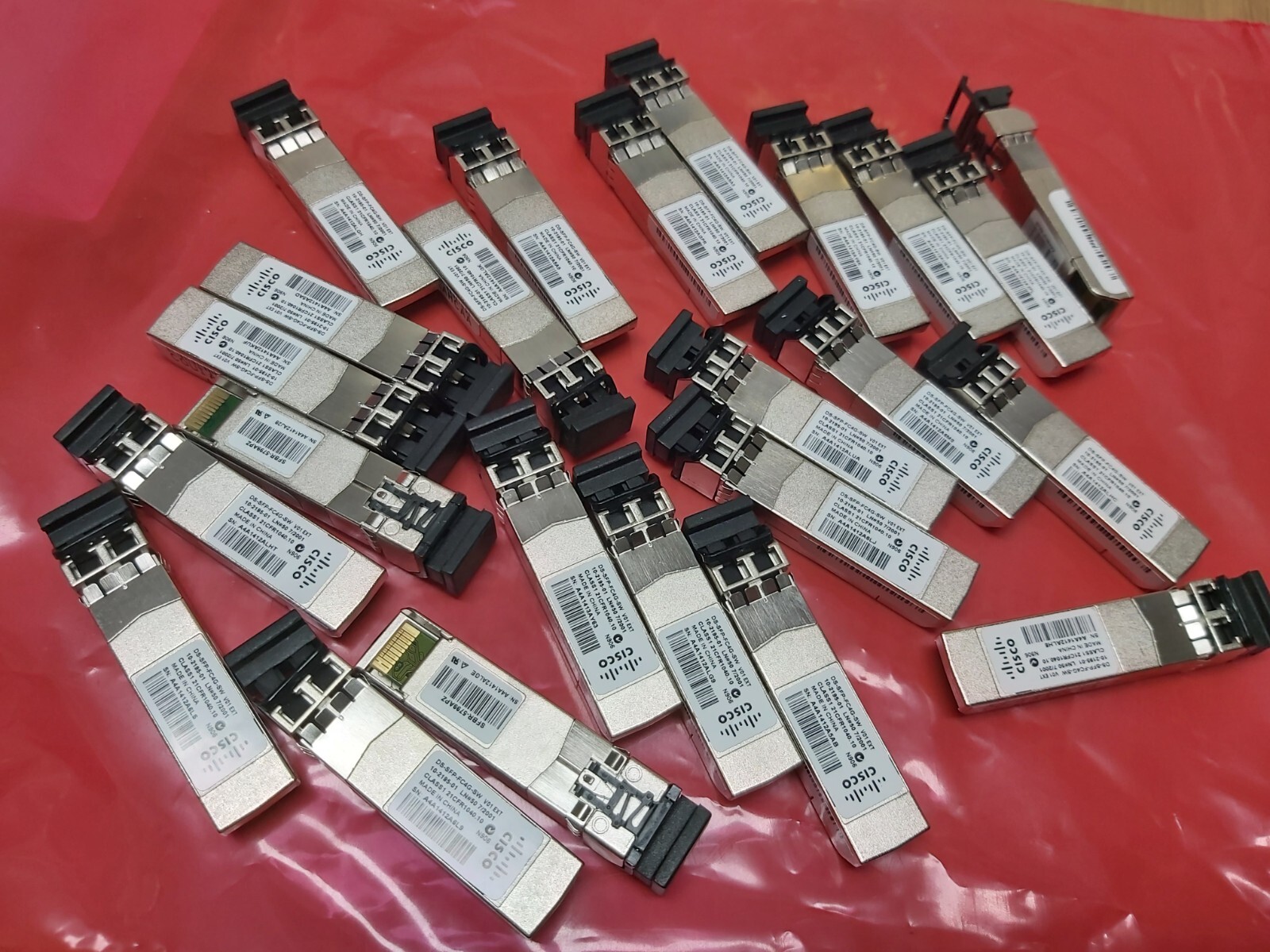 Lot of 24 Cisco DS-SFP-FC4G-SW SFP Fabric Extender Transceiver Module ...
