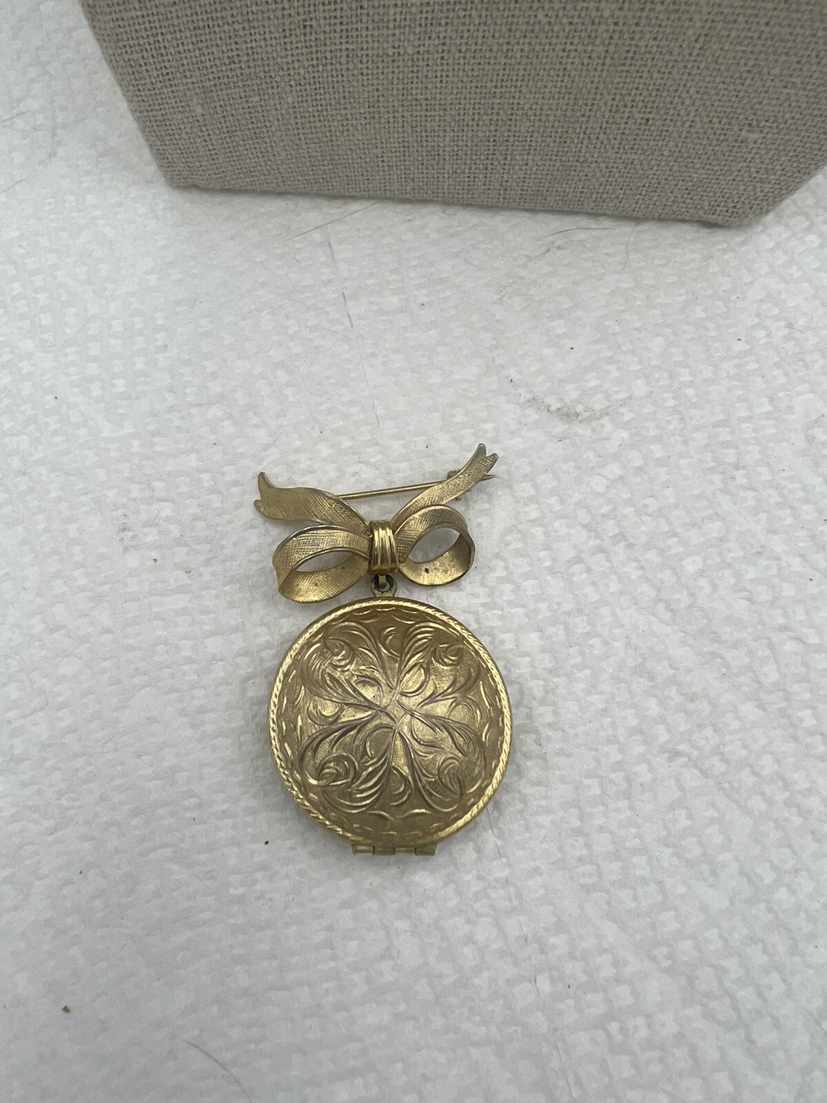 Avon Vintage Rapture Perfume Locket Gold Tone Bow B… - Gem