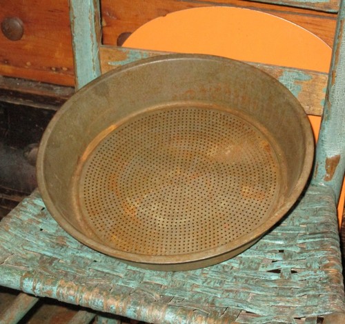 Antique TIN FARM SIEVE PAN Primitive Old Rust PATINA Farm Grain/Seed ...