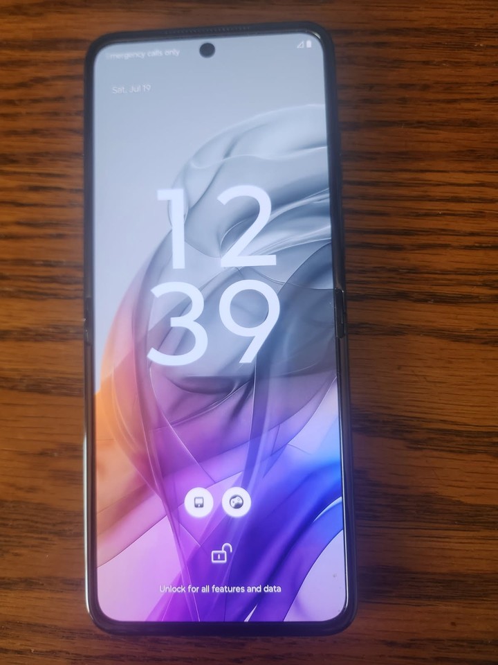 Motorola RAZR 2024 256GB BOOST MOBILE flip phone | eBay