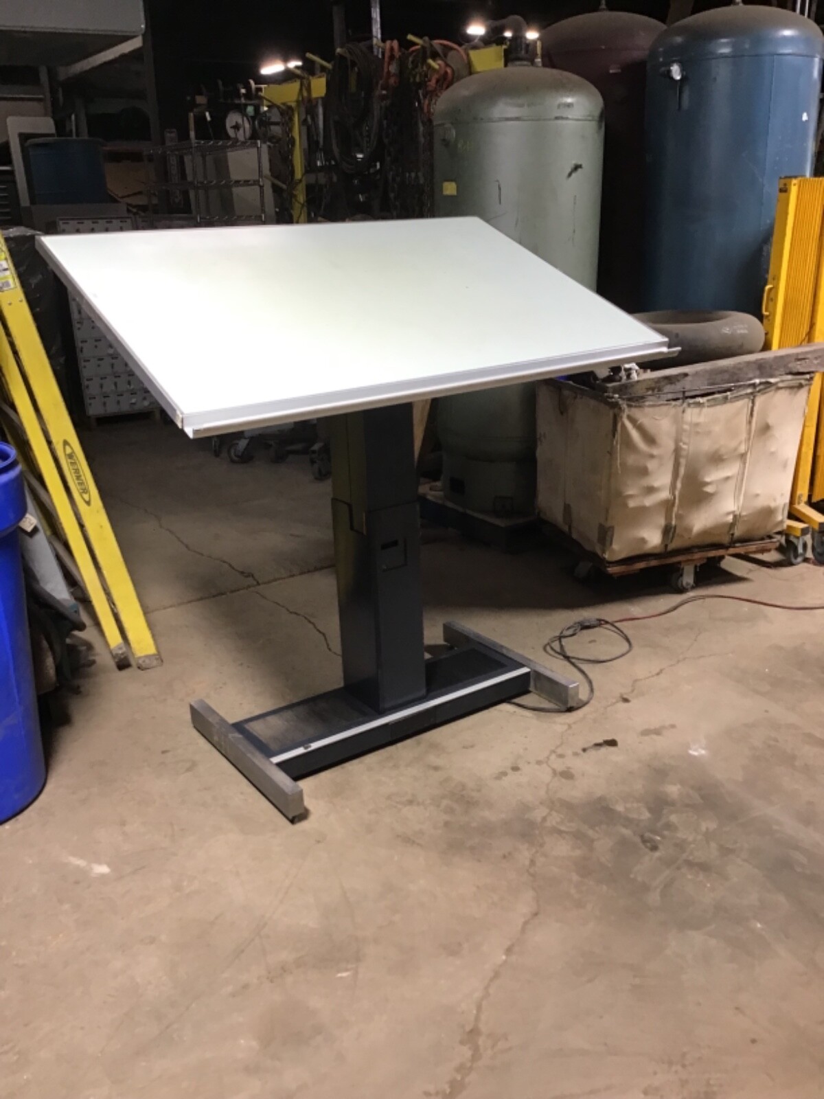 Drafting Table Hamilton Powered Up & Down 577A | eBay