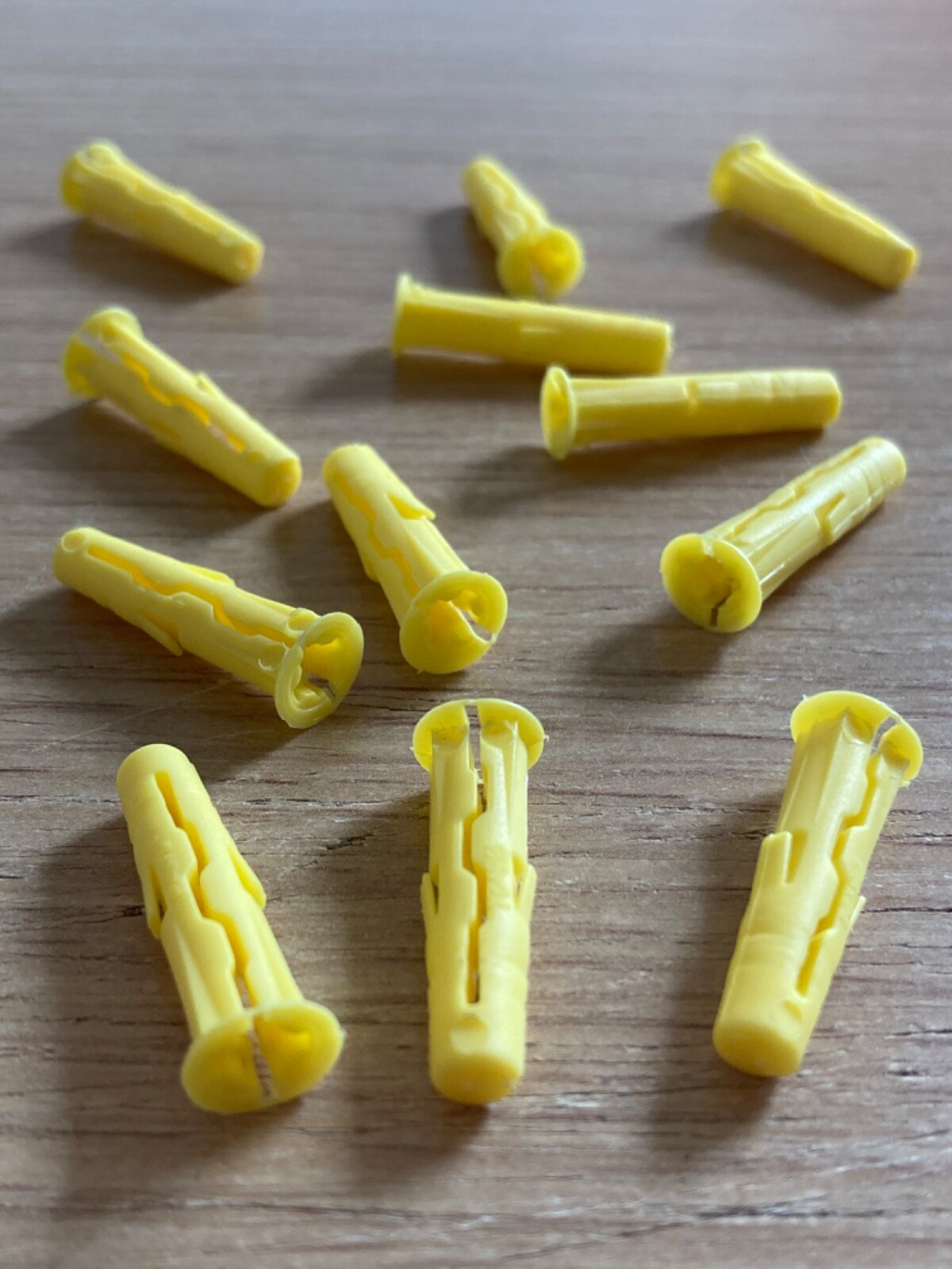 Rawl Plugs Uno Universal Plugs. Brown, Red, Yellow or Assorted. | eBay UK