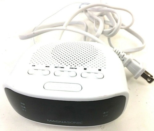 Magnasonic Digital AM/FM Clock Radio with Battery Backup, Dual Alarm ...