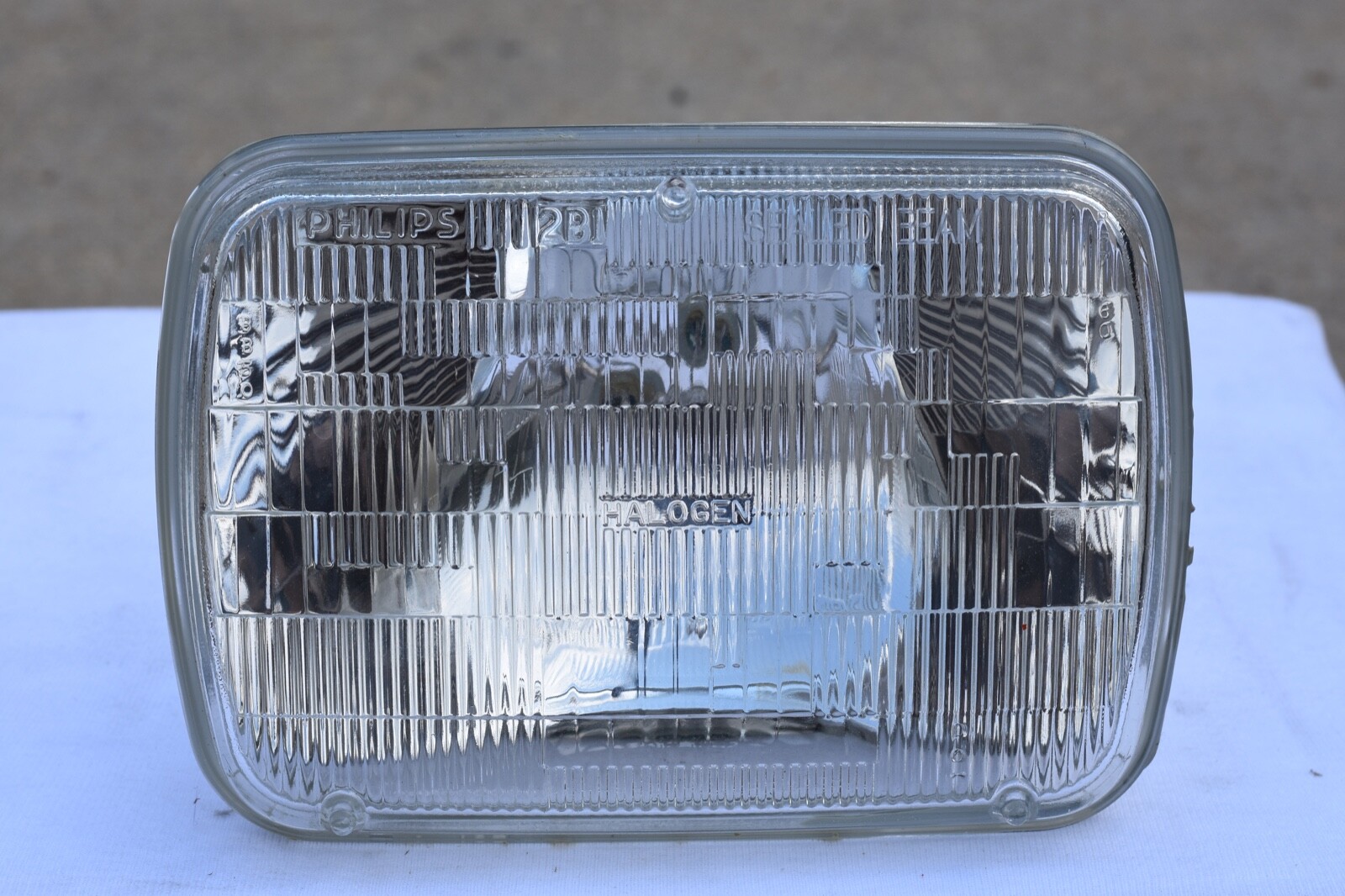 Halogen H6054 Headlamp (1 Pair) | eBay