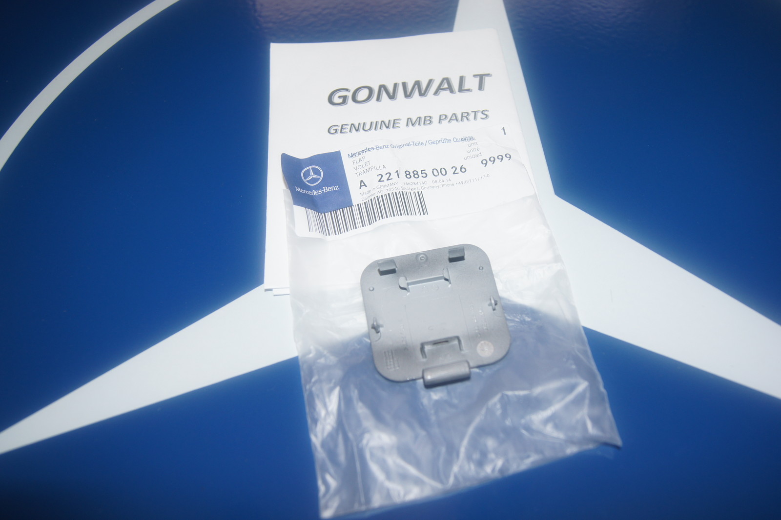 Mercedes Benz Genuine Rear Bumper Tow Hook Cover S class S550 ...