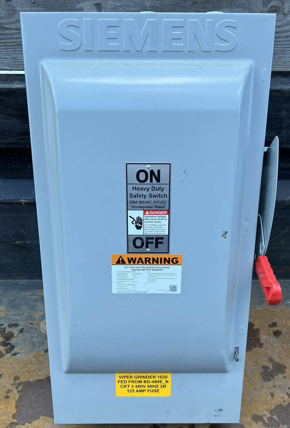 Up To 10: HF364 Siemens 200 Amp 600V 3 Pole Fusible Indoor Disconnect ...