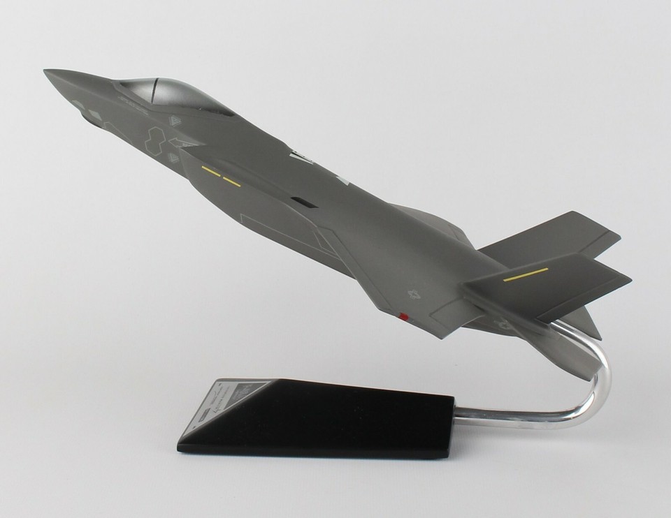 USAF Lockheed Martin F-35A JSF CTOL Desk Top Display 1/48 Model Jet XX ...