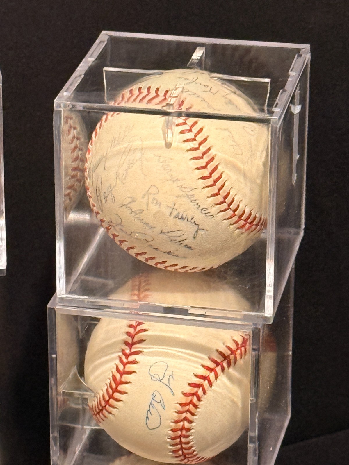 Lot of 15 Signed Baseballs with Display Cases | eBay
