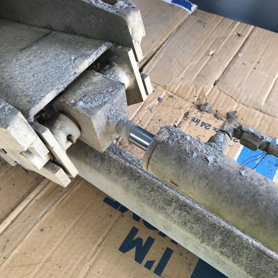 Military Buffalo MRAP MPCV Mine Clearance Armored Vehicle IED Digger ...