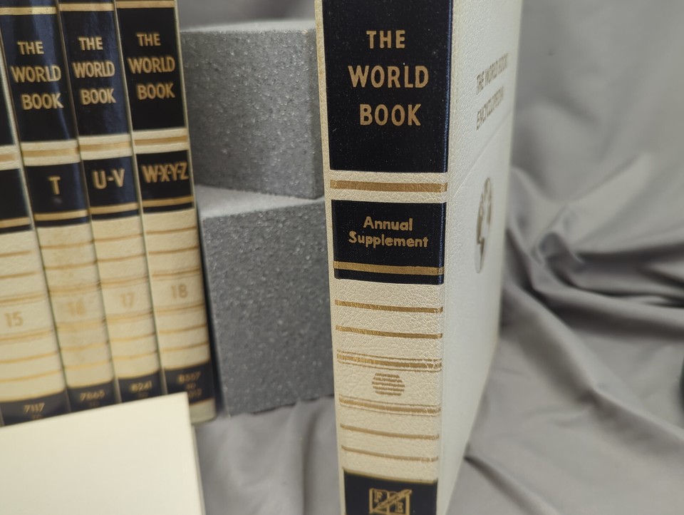 1970 The World Book Encyclopedia Set 21 pcs, Hard Cover, Complete Your ...