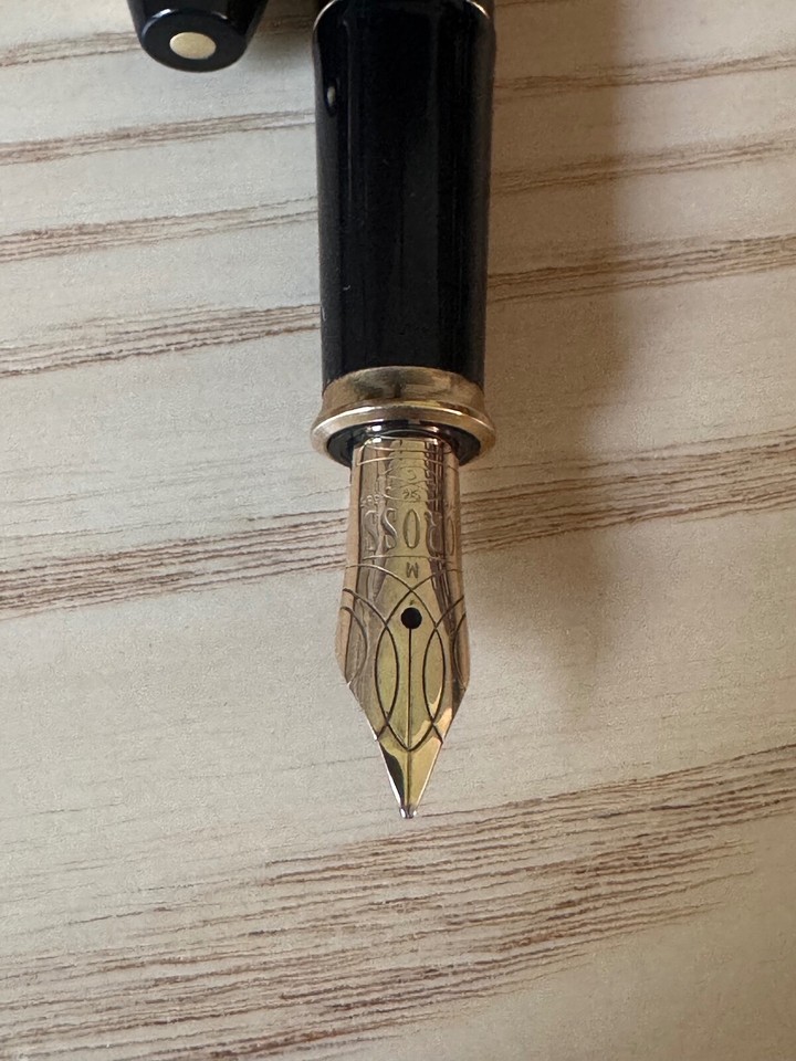 Cross Townsend Fountain Pen – 10k Gold & Black Lacquer – Extra Fine Nib ...