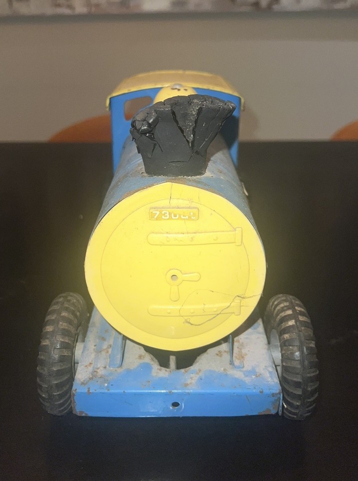 Tri-ang Express "Baby Puff Puff" 1960's Tin Engine. Made in England ...