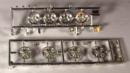 Two Sets(8 pieces) Vintage Junkyard Plastic 1:25 Model Car Wheels /Rims ...