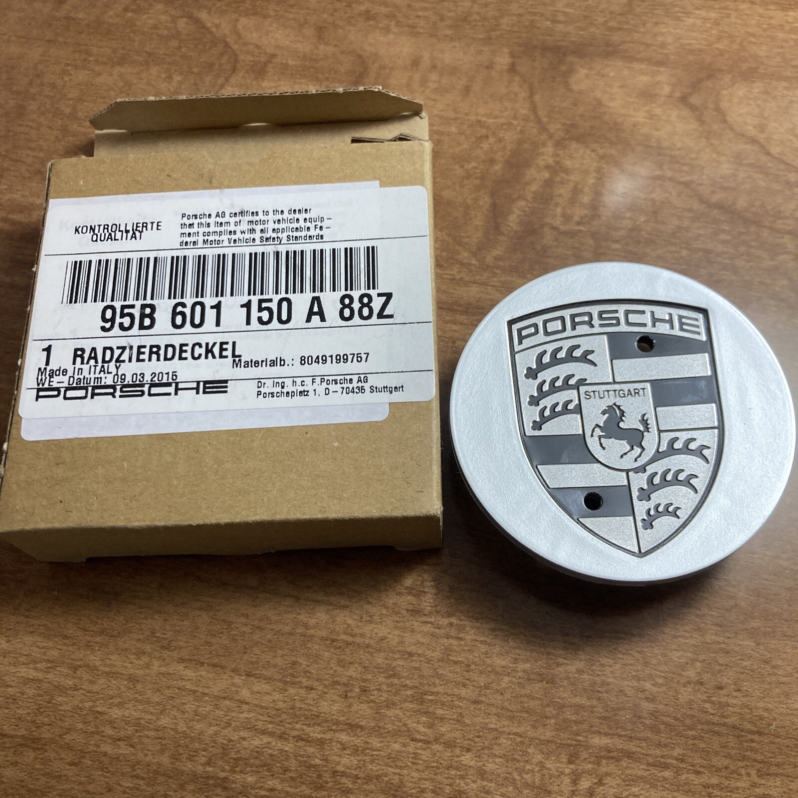 Porsche Macan OEM Factory Center Wheel Caps Set of 4 Black Silver ...