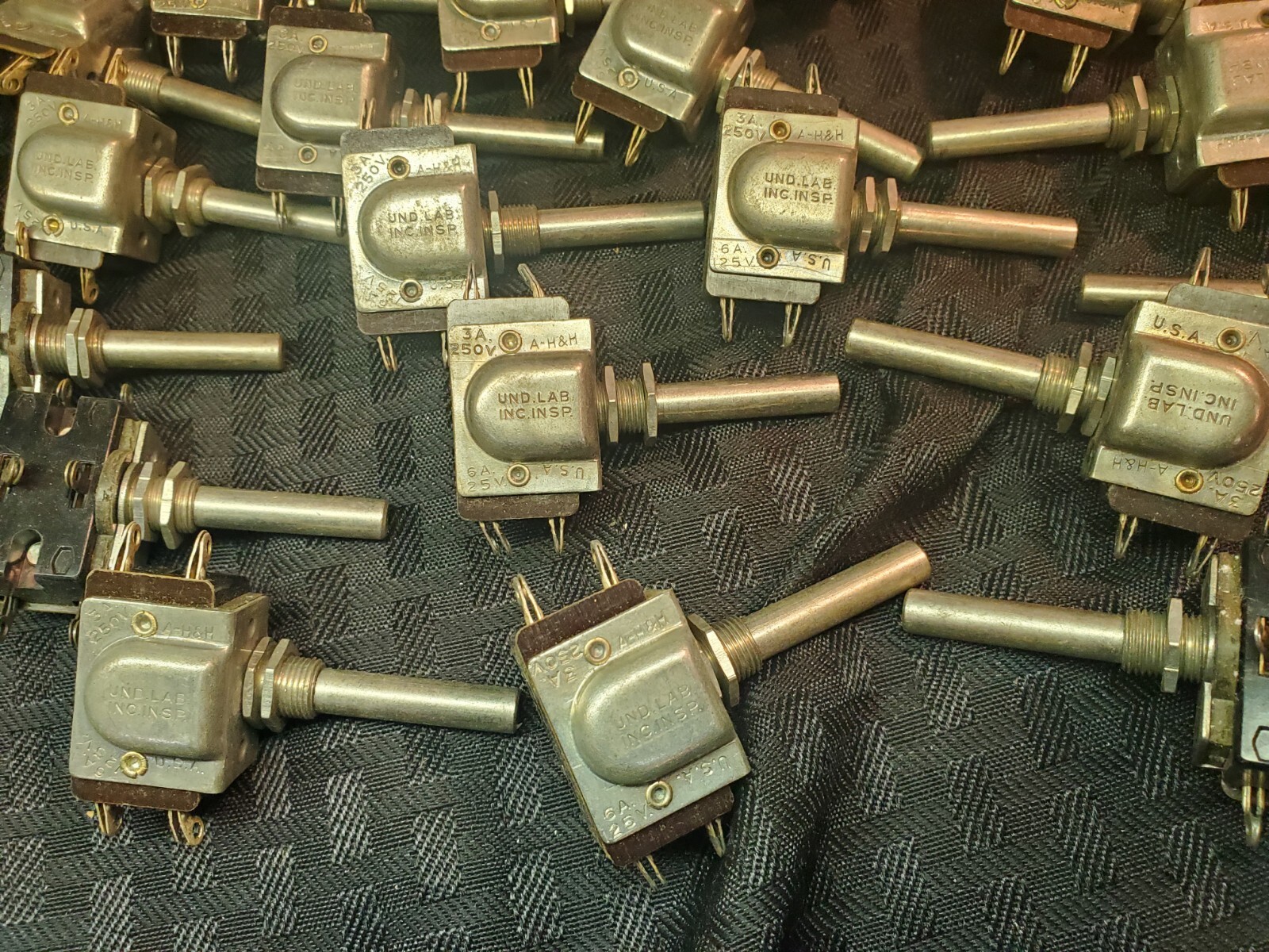 Lot Of 24 Arrow H&H Rotary On & Off Switches 3A 250V for Vintage Radios ...