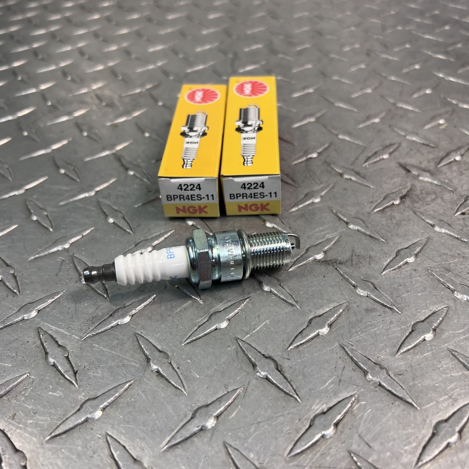 NGK BPR4ES-11 - Alternative spark plugs