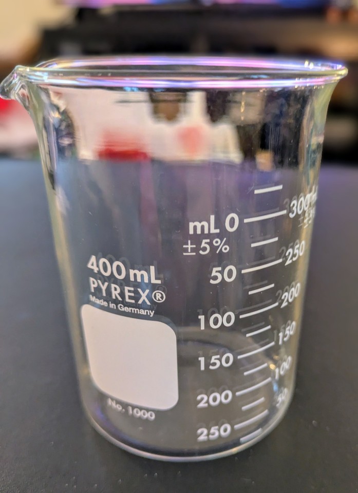 Pyrex Spouted Beaker 1000-400ml | eBay