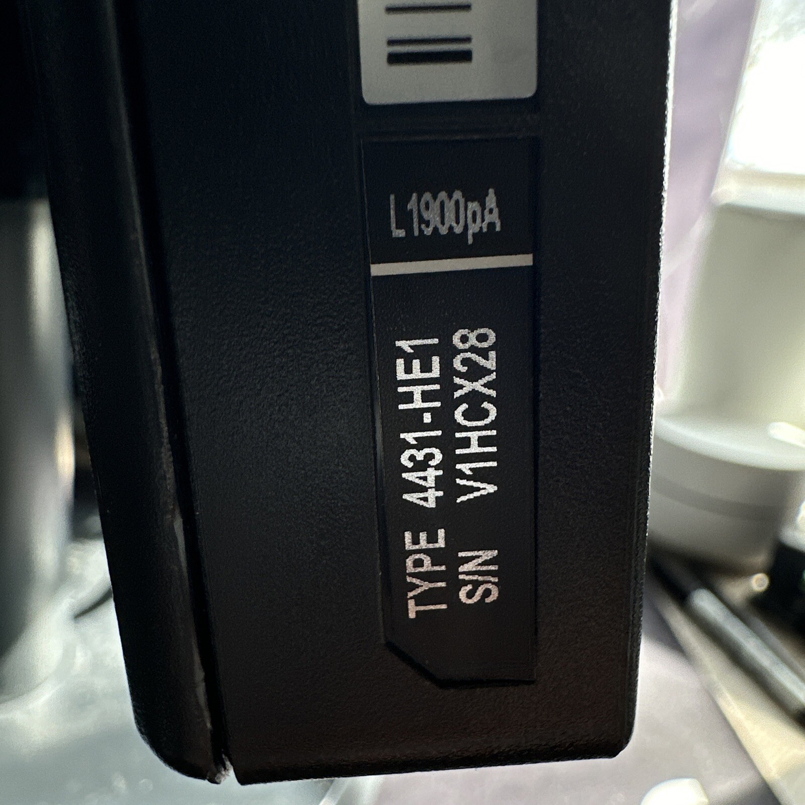 Lenovo ThinkVision L1900pA LCD Monitor 19" VGA DVI 1280x1024 5ms Rotate ...