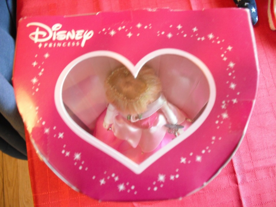 2006 Disney's Sleeping Beauty Brass Key Porcelain Doll In Original Box ...