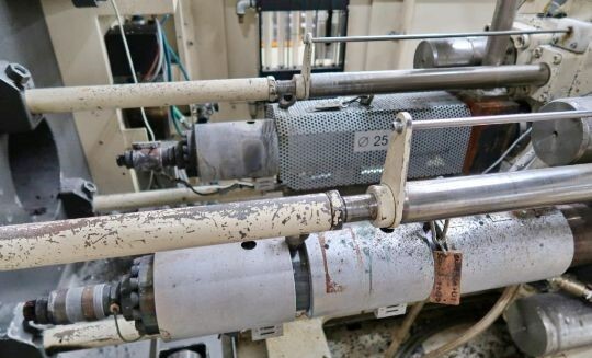 2008 Engel 310 ton 2-shot, 3-shot injection molding machine with Engel ...