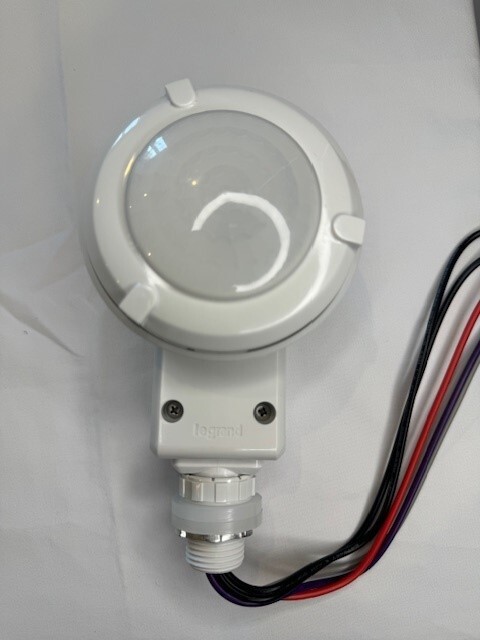 Legrand FSP-221B-S-L7-W WattStopper PIR Outdoor Voltage Fixture Sensor ...