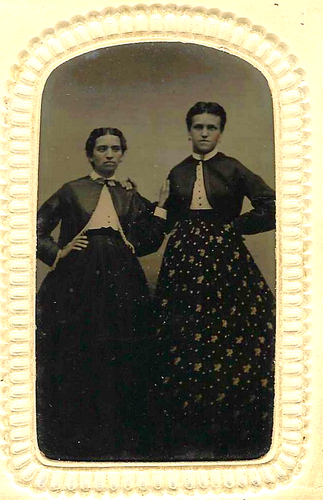 TINTYPE OF 2 YOUNGS VICTORIAN WOMAN STANDING HAND ON EACH OTHER’S ...