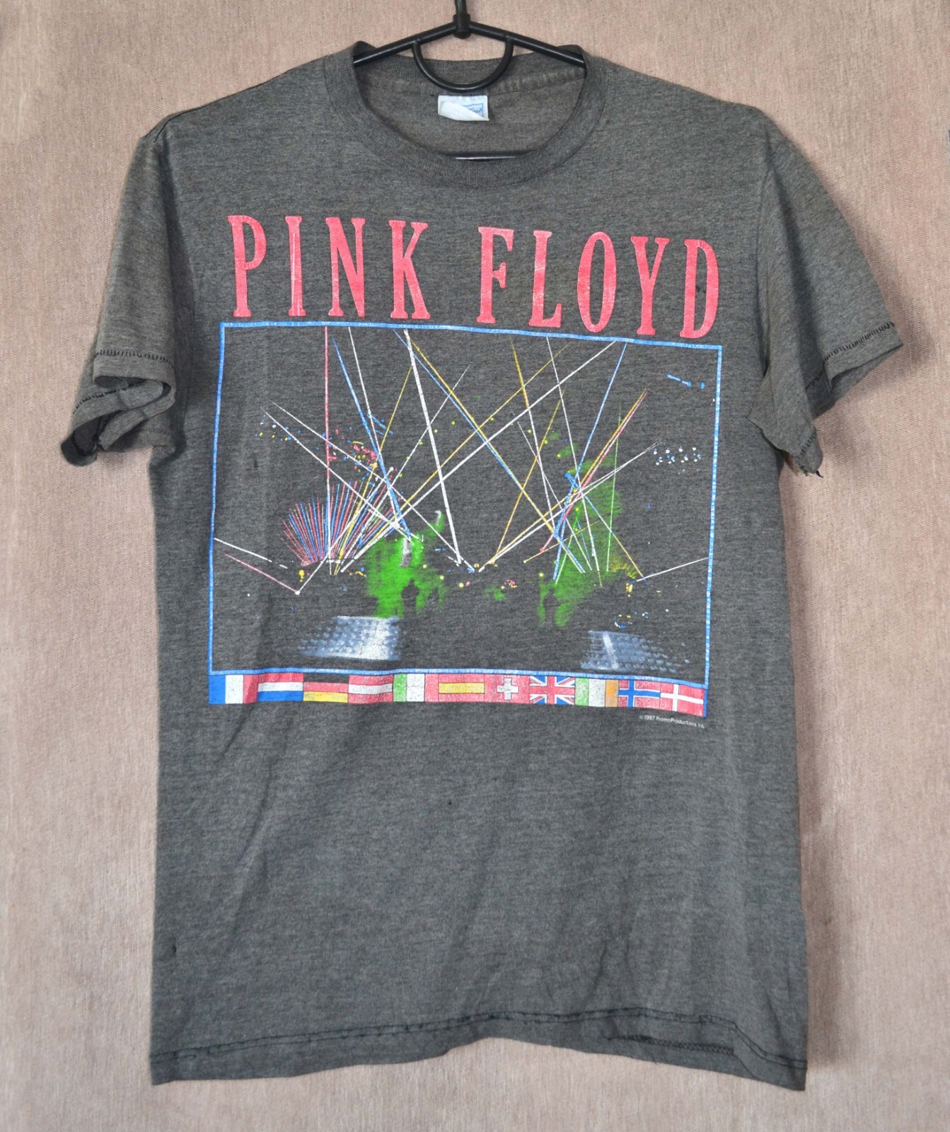 Rare Vintage 1987 Pink Floyd Momentary Lapse Tour Tee… - Gem