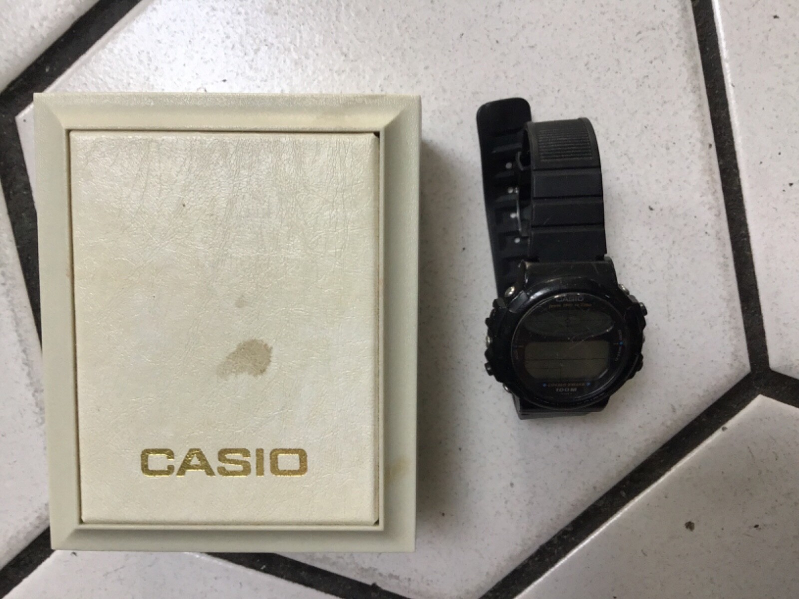 Pre owned Casio cosmo watch has some scratches on the crystal | eBay