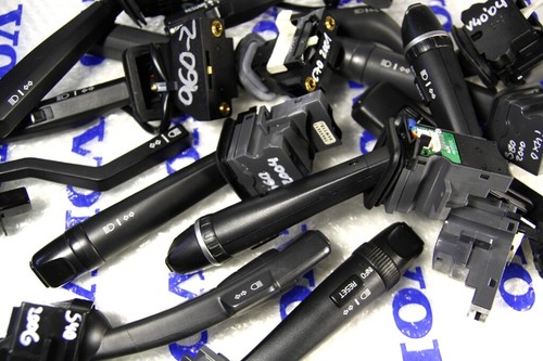 Schalter ( Blinkerschalter ) für Volvo S60, V70, XC70 ( 2004 ) PN ...