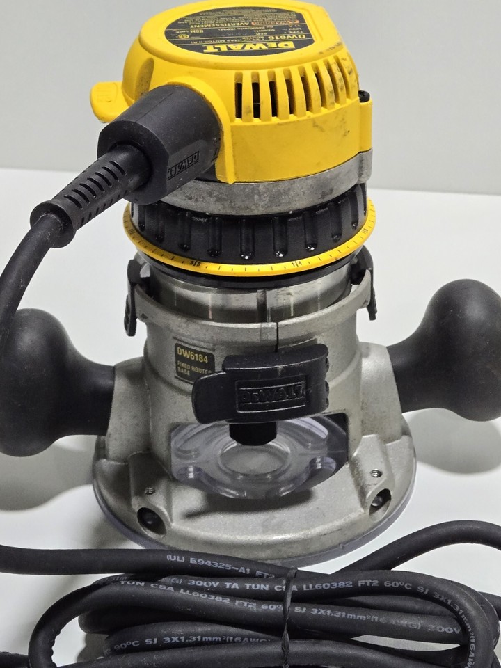 DEWALT 1-3/4 HP Fixed Base Woodworking Router - DW616 Carpenter ...