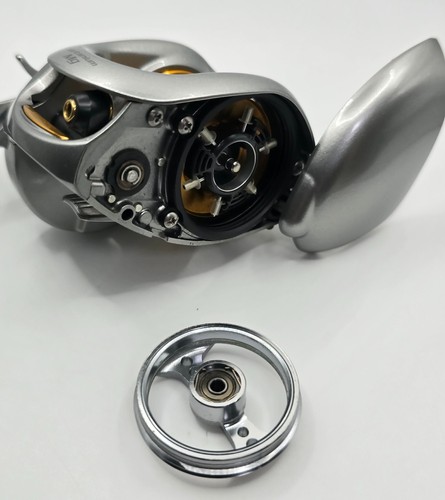 Shimano Metanium Mg Baitcast Reel Right Hand from Japan | eBay