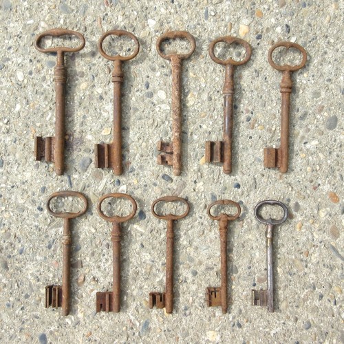 Ten Antique French Country Keys Key (4 3/8 to 6 3/8 inches - 12.50 to ...